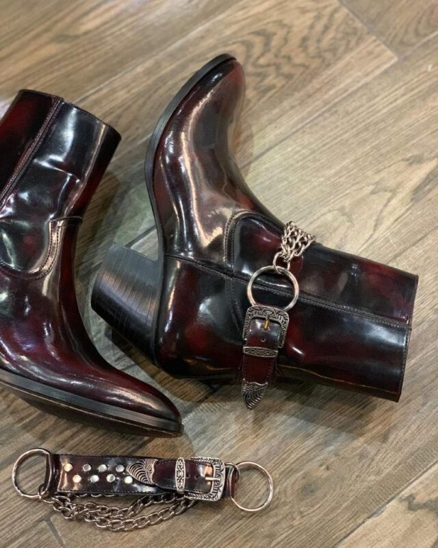 Bota piel color vino acabado brillante con accesorios desmontables ...